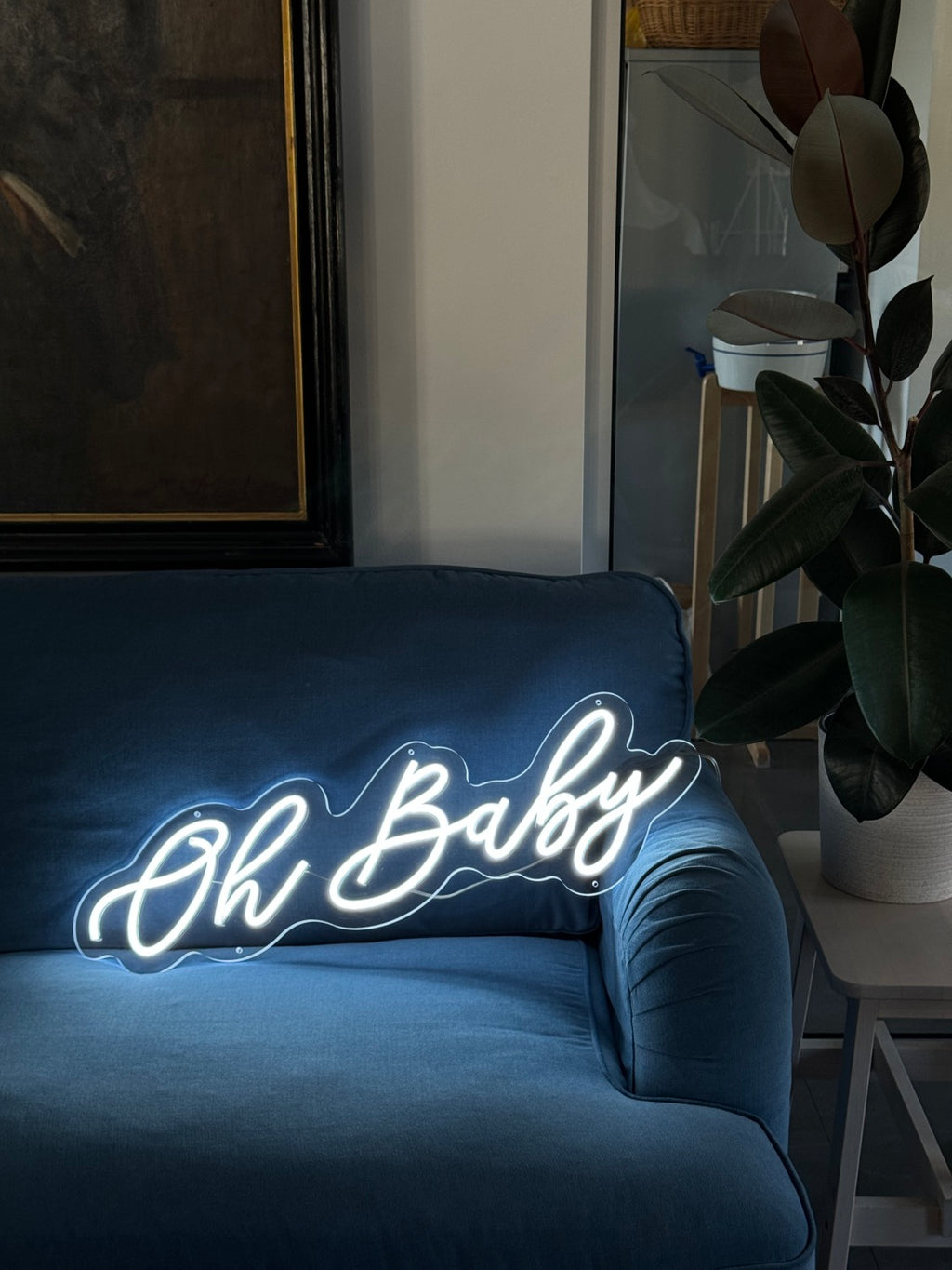 Nomas LED neona zīme "Oh Baby" – Dekors īpašiem mirkļiem – Yummy Lights